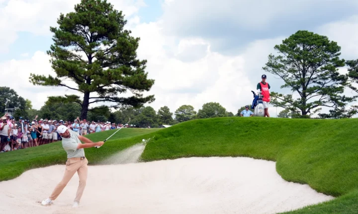 Chia sẻ kỹ thuật đánh bunker từ Scottie Scheffler